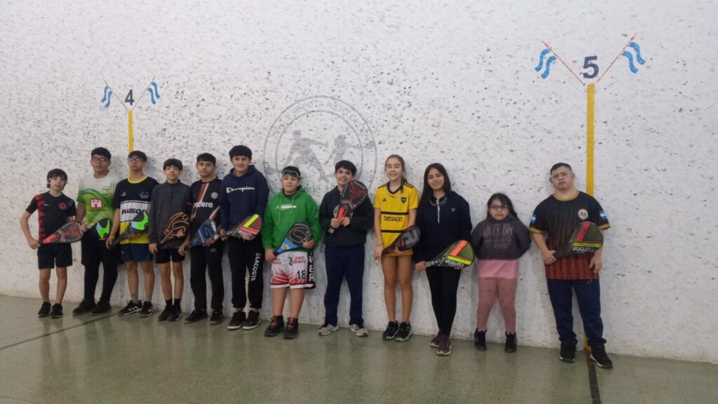 La escuela del TyPAC viaja al Encuentro Patagónico de Pelota Paleta ...